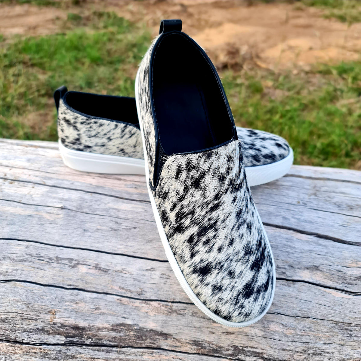 Genuine Leather Cowhide Sneakers Black & White – the Desperado co.